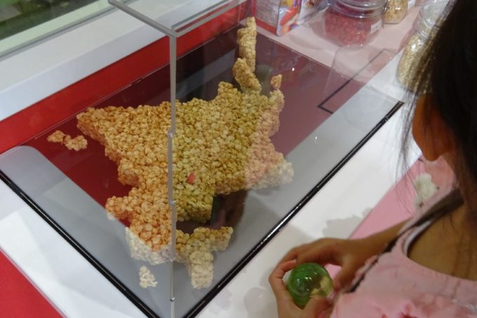 カルビー北海道工場でポテトチップスとフルグラの製造ラインを工場見学 | 得北